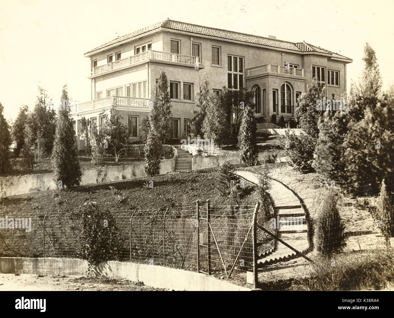 THE HOME IN HOLLYWOOD OF CHARLIE CHAPLIN Stock Photo - Alamy
