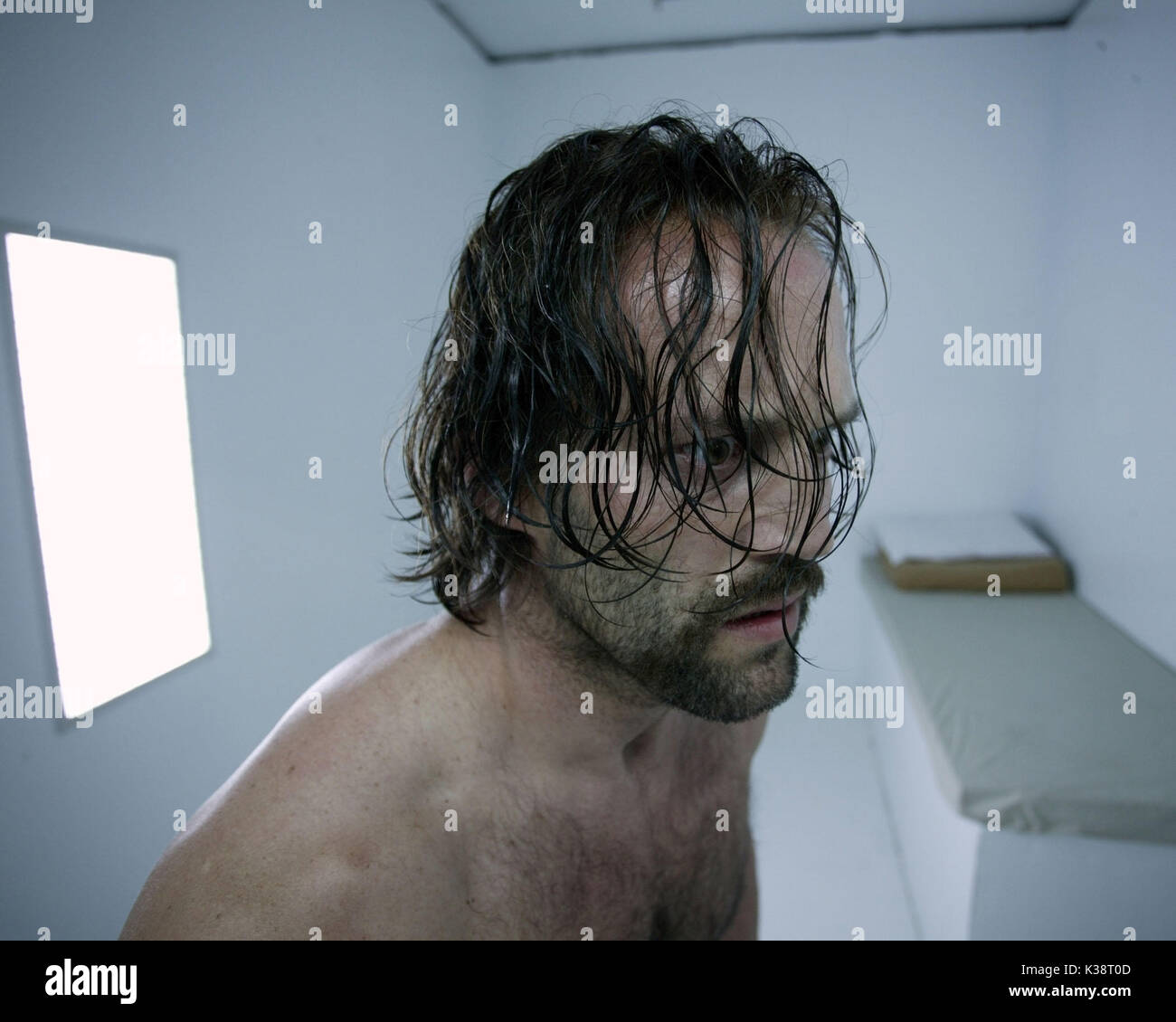 REVOLVER JASON STATHAM Date: 2005 Stock Photo - Alamy