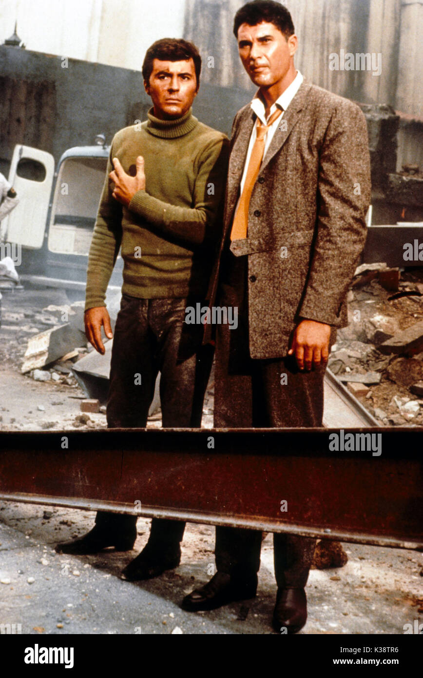 THE TIME TUNNEL JAMES DARREN, ROBERT COLBERT Stock Photo - Alamy