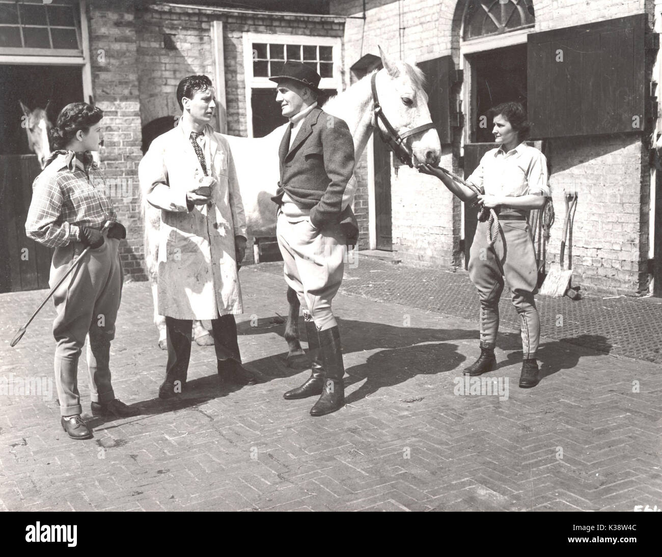 BLACK WIDOW from left - JENNIFER JAYNE, ROBERT AYRES, JOHN LONGDEN ...