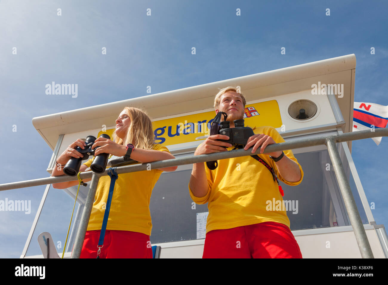 Female lifeguards hi-res stock photography and images - Alamy