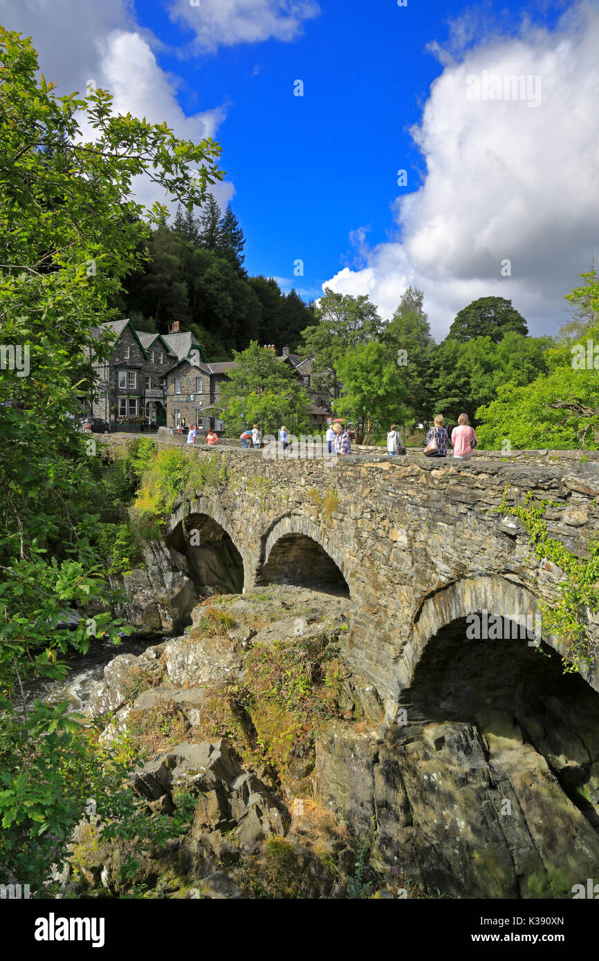 Pont-y-Pair Bridge over the Afon Llugwy, Betws-y-Coed, Snowdonia ...