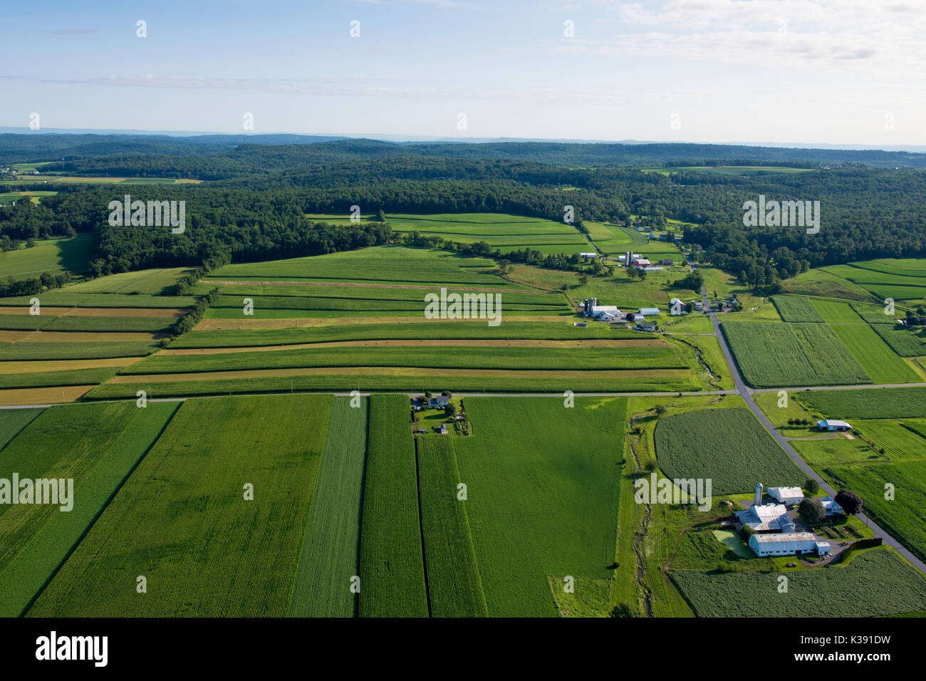 Contoured farm fields hi-res stock photography and images - Alamy