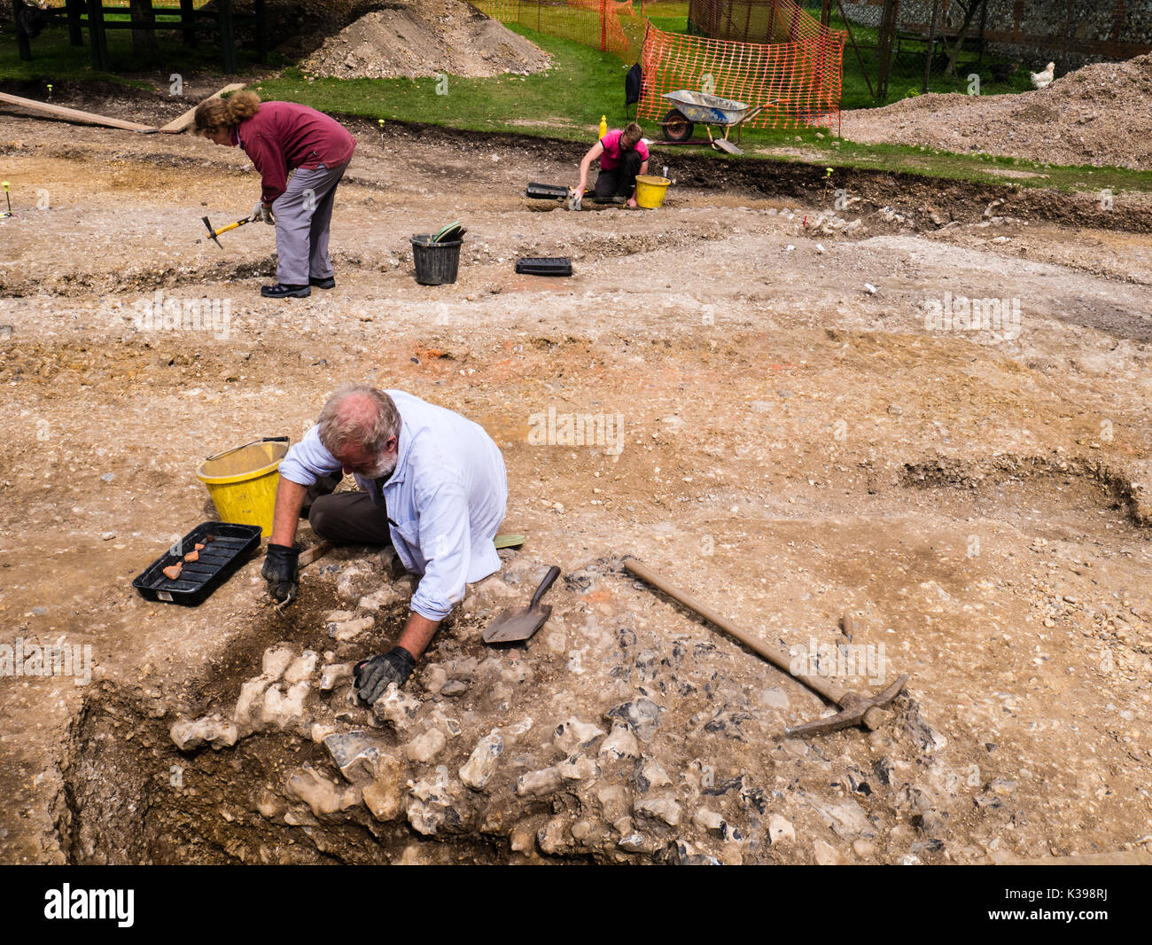 Silchester Roman City Walls and Amphitheatre, Archaeological Digg by ...