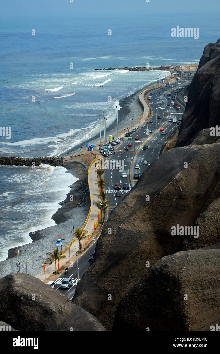 Pacific Ocean, beach, road and cliffs, Miraflores waterfront, Lima ...