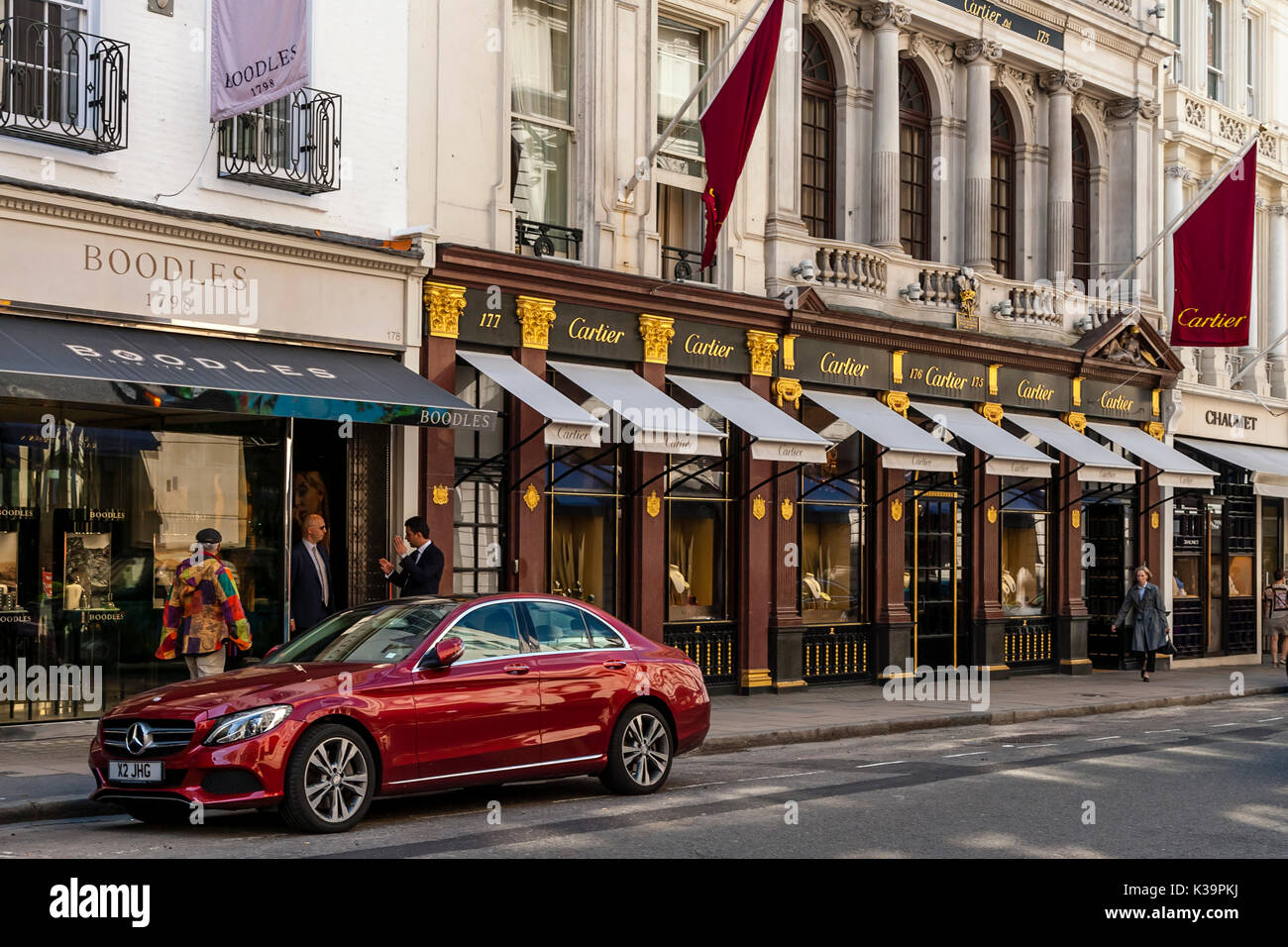 New bond street shopping hi-res stock photography and images - Alamy