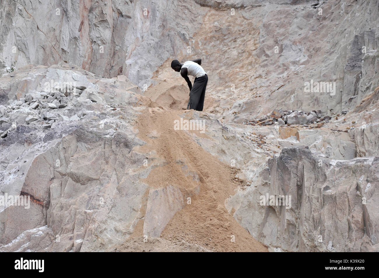 Uganda, Workers in the quarry Stock Photo - Alamy