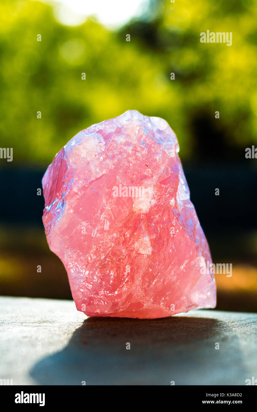 Quartz rock sample hi-res stock photography and images - Alamy