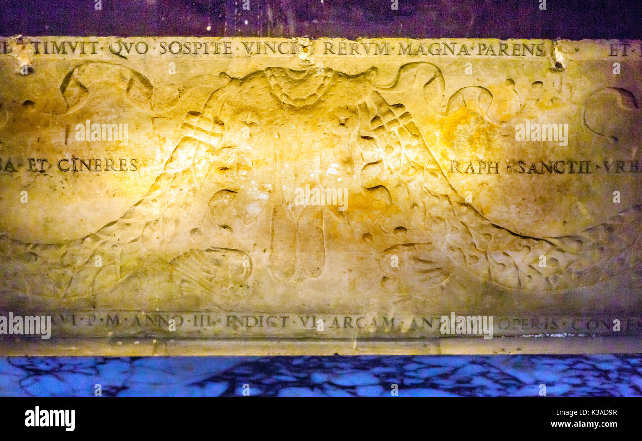 Raphael's Tomb Pantheon Rome Italy Rebuilt by Hadrian in 118 to 125 ...