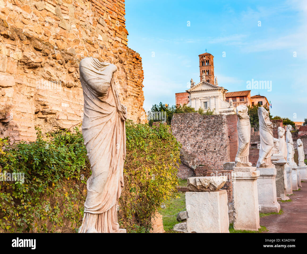 Vestal Virgn House of the Vestal Virgins Roman Forum Rome Italy. Vestal ...