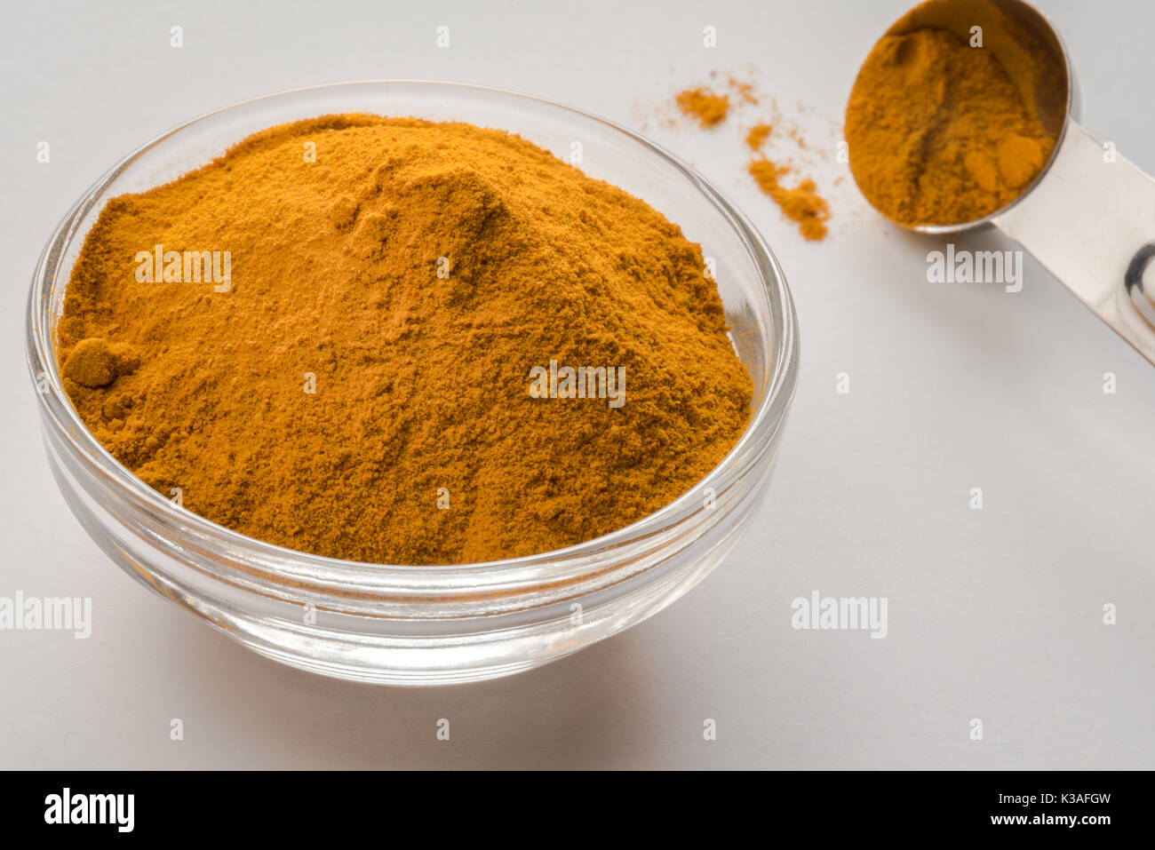 Ground turmeric root hi-res stock photography and images - Alamy