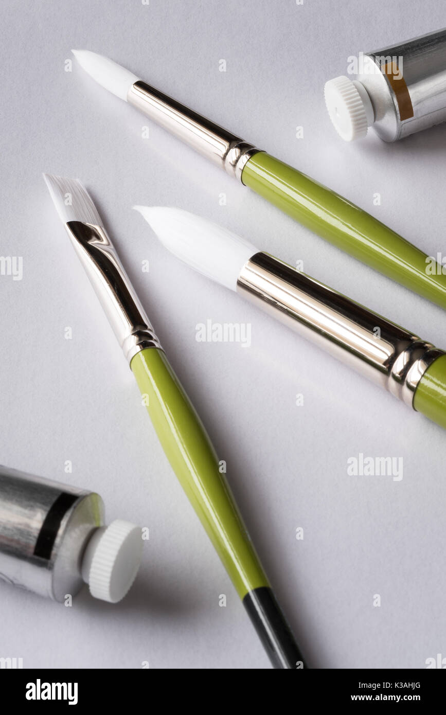 Clean Artist's paint brushes Stock Photo - Alamy
