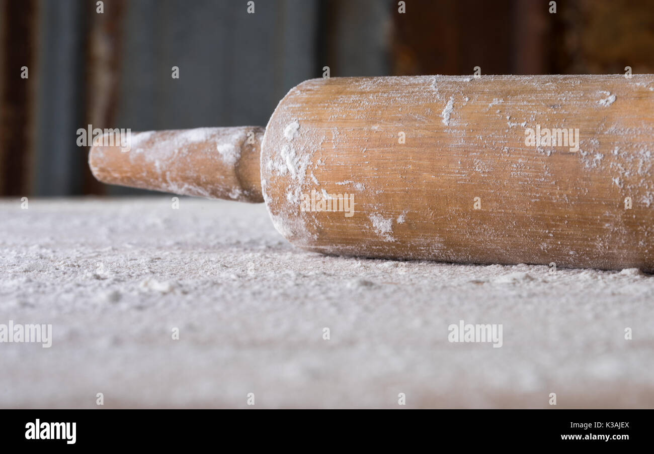 Floured wooden rolling pin hi-res stock photography and images - Alamy