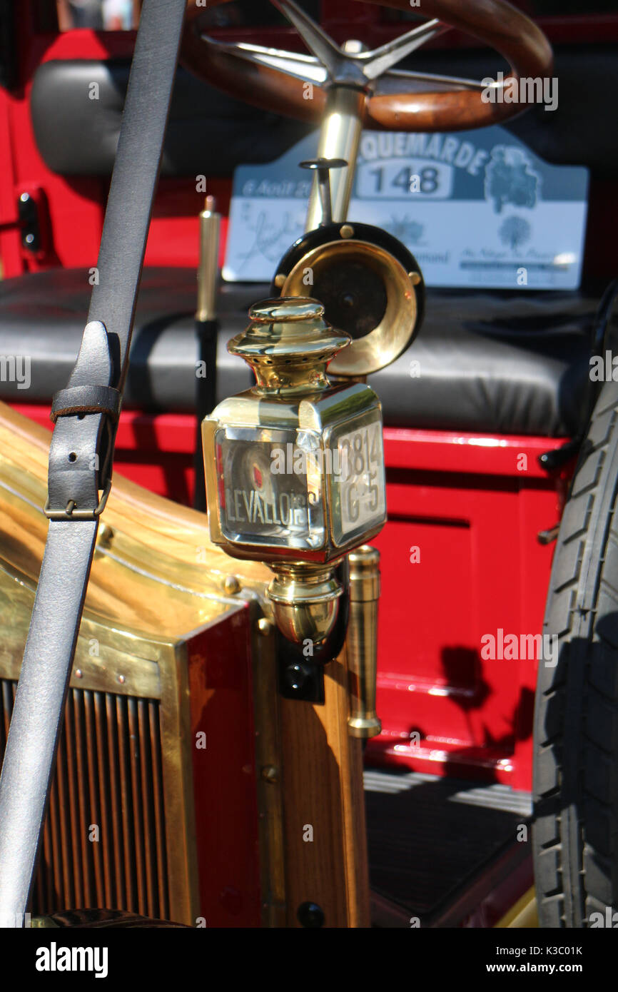 Calcium carbide and water hi-res stock photography and images - Alamy