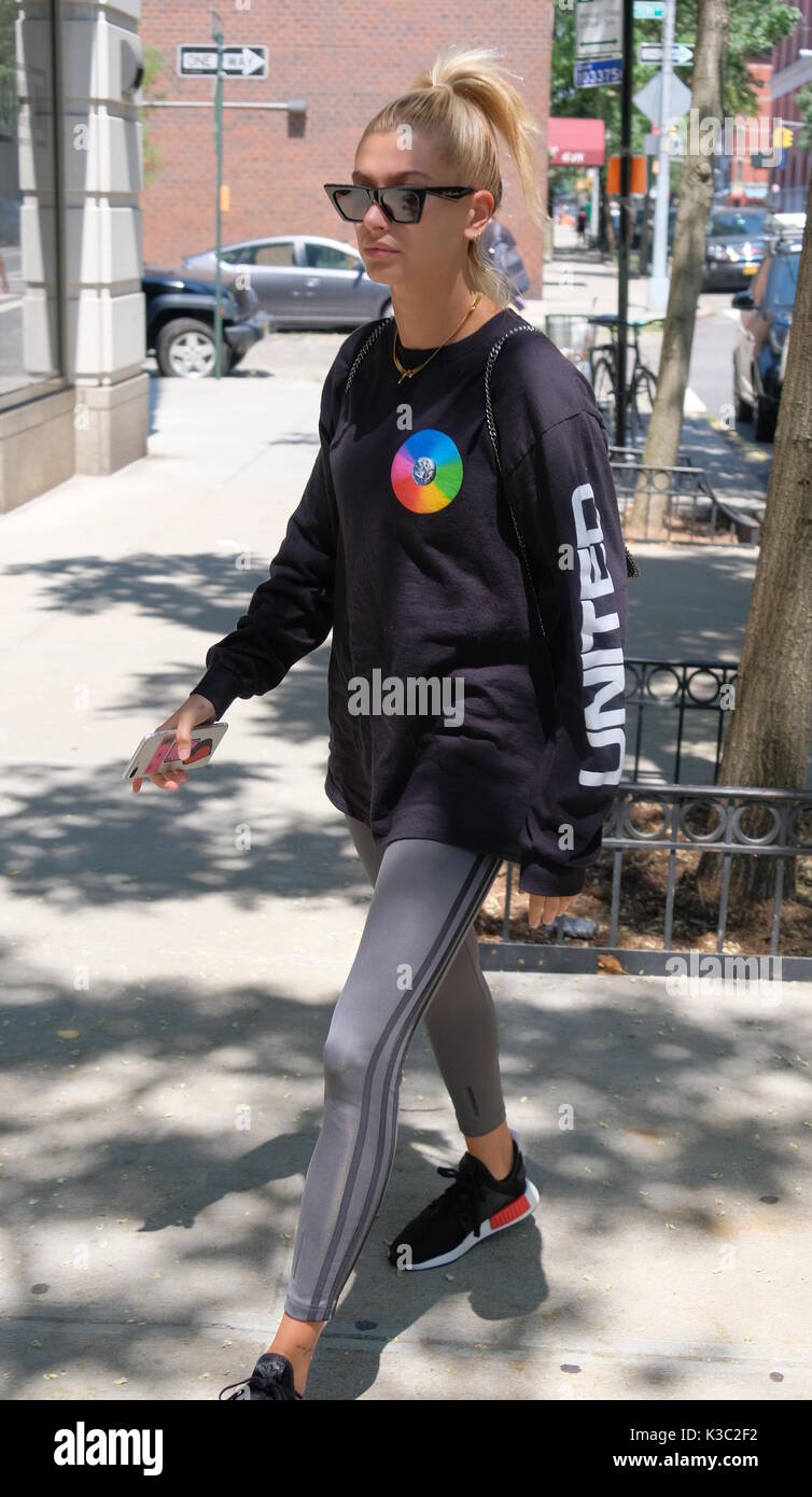 Kendall Jenner and Hailey Baldwin out in New York Featuring: Hailey ...