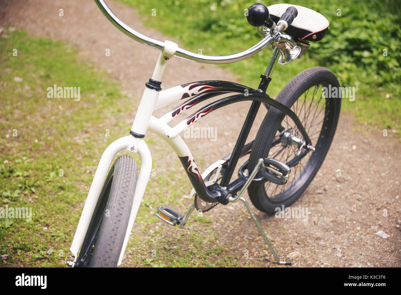 Cycle path from above hi-res stock photography and images - Alamy