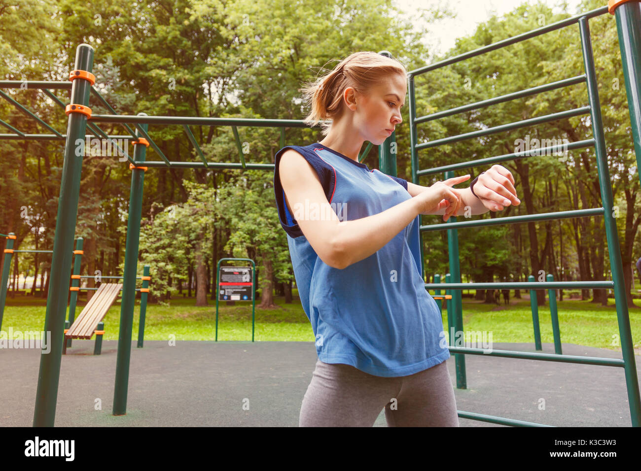 Pulse tracker hi-res stock photography and images - Alamy