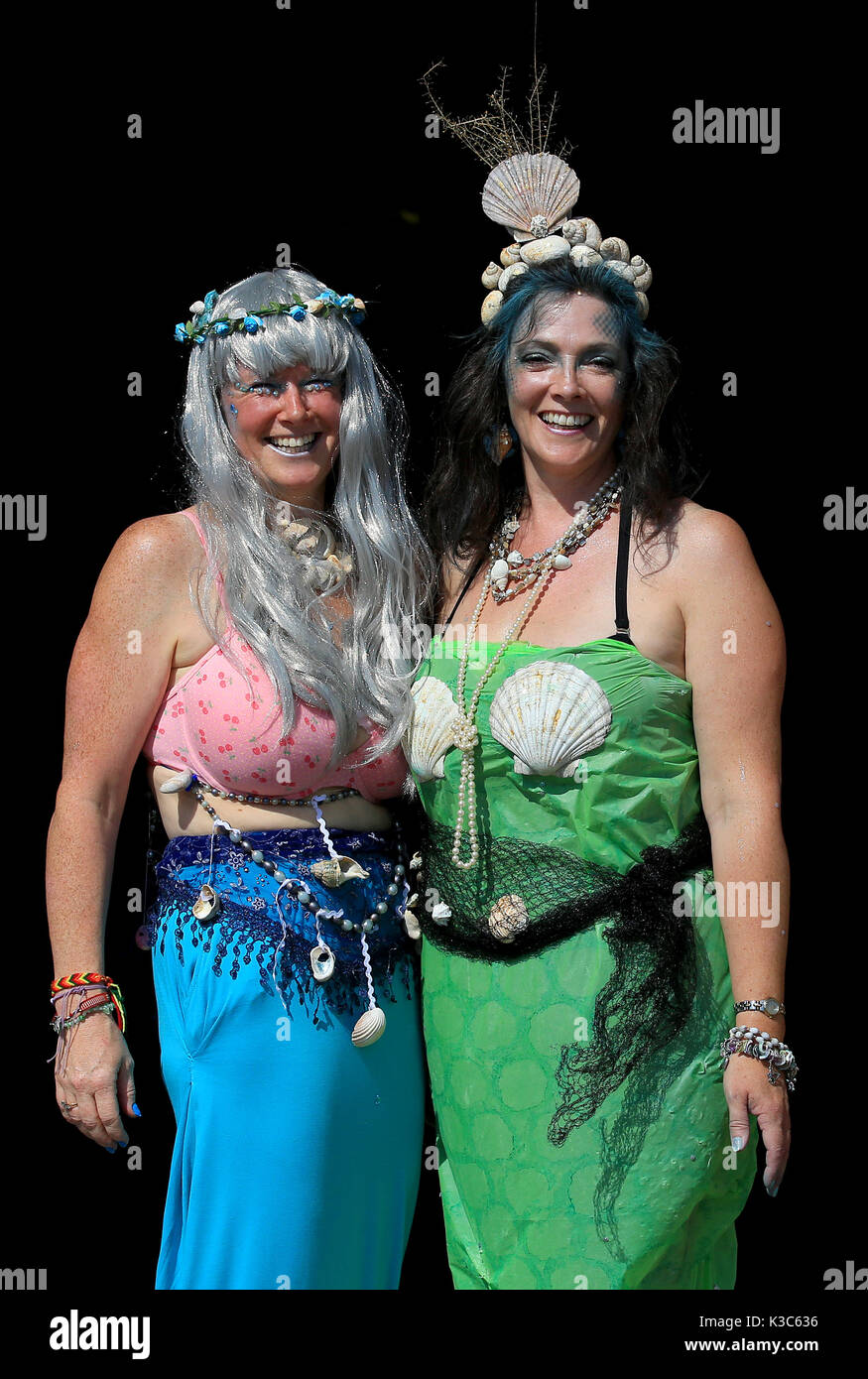Melanie Rushby (left) and Annie Bentley dressed as mermaids gather in ...