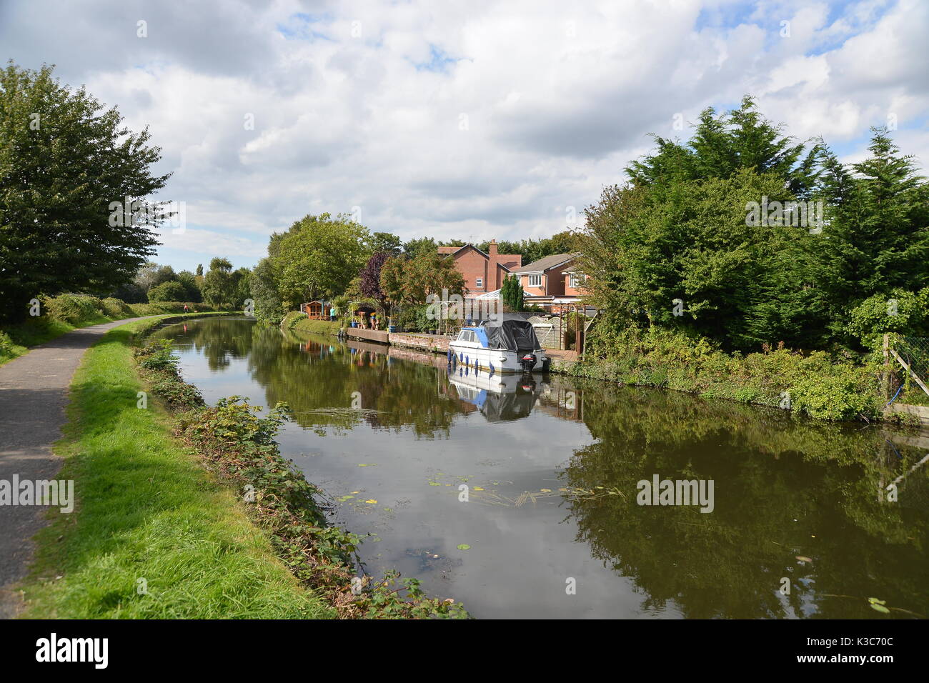 Liverpool suburban house hi-res stock photography and images - Alamy