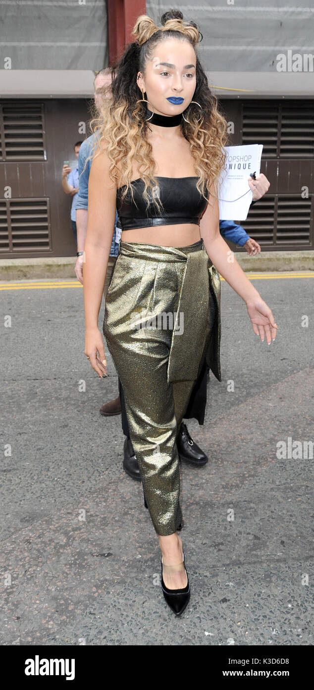 Photo Must Be Credited ©Alpha Press 078237 18/09/2016 Ella Eyre at ...