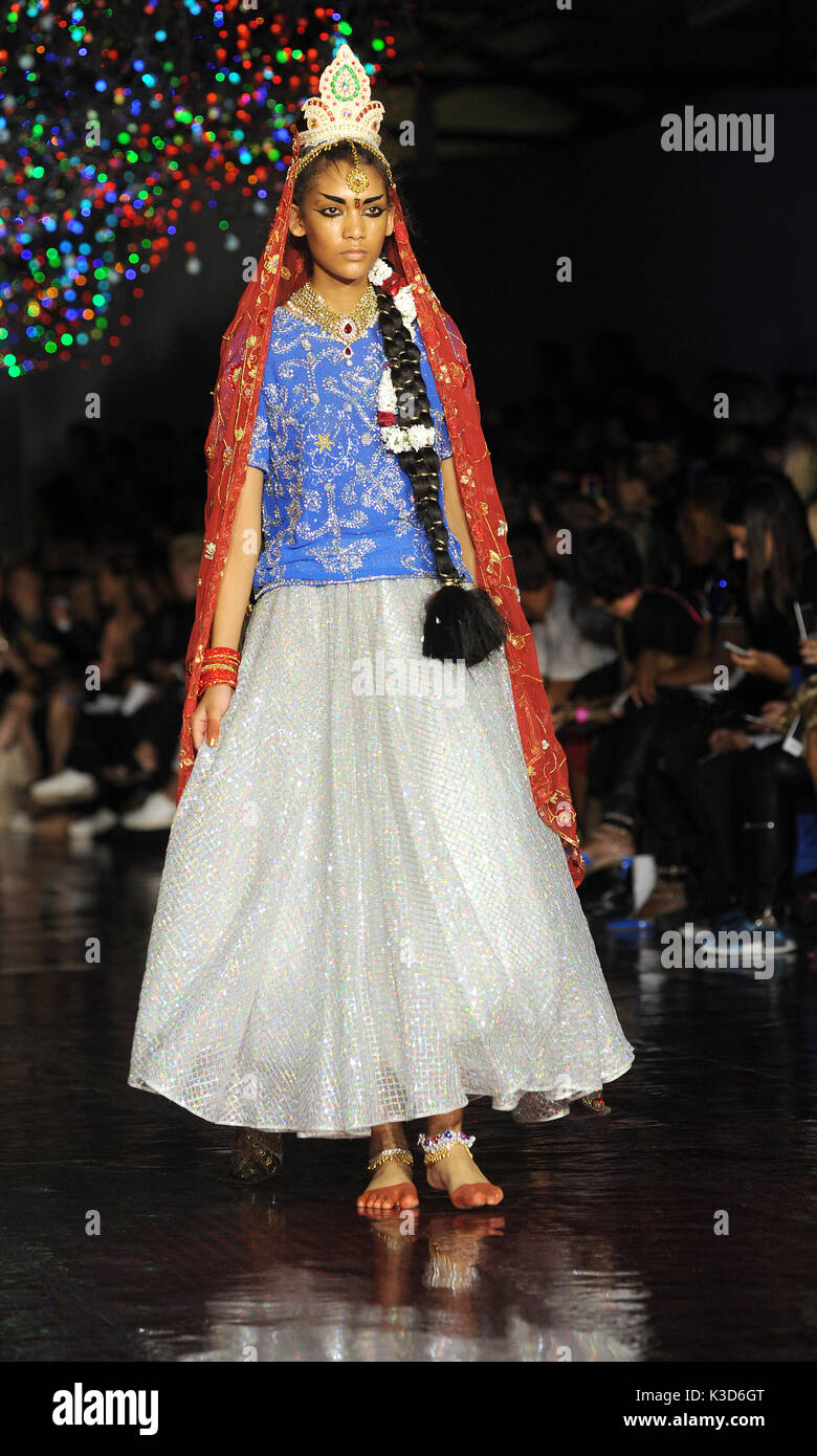 Photo Must Be Credited ©Alpha Press 078237 19/09/2016 Model at Ashish ...