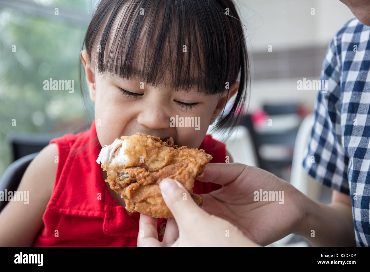 Eating Fried Chicken Stock Photos & Eating Fried Chicken Stock Images ...