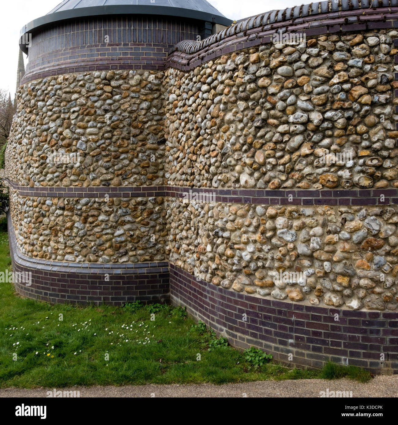 Curved brick wall hi-res stock photography and images - Alamy