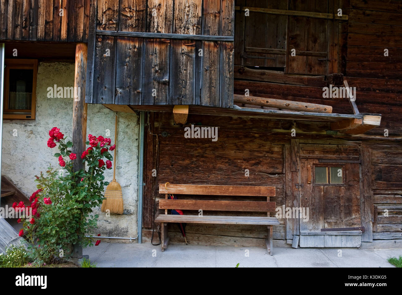 Switzerland farmhouse hi-res stock photography and images - Alamy