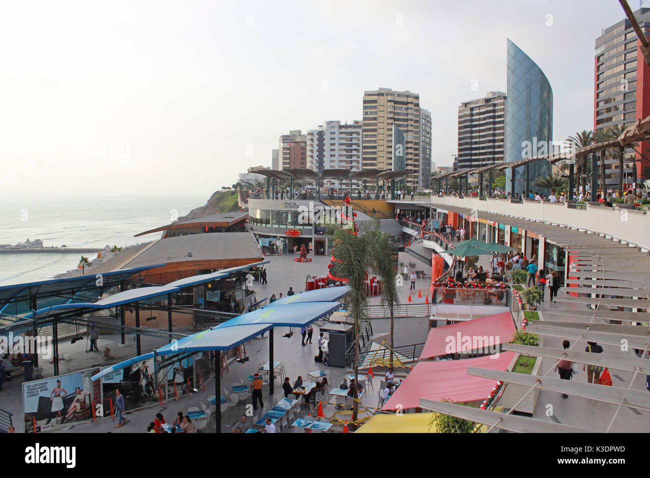 Peru, Lima, Miraflores, Playa Costa Verde, Larcomar Stock Photo - Alamy