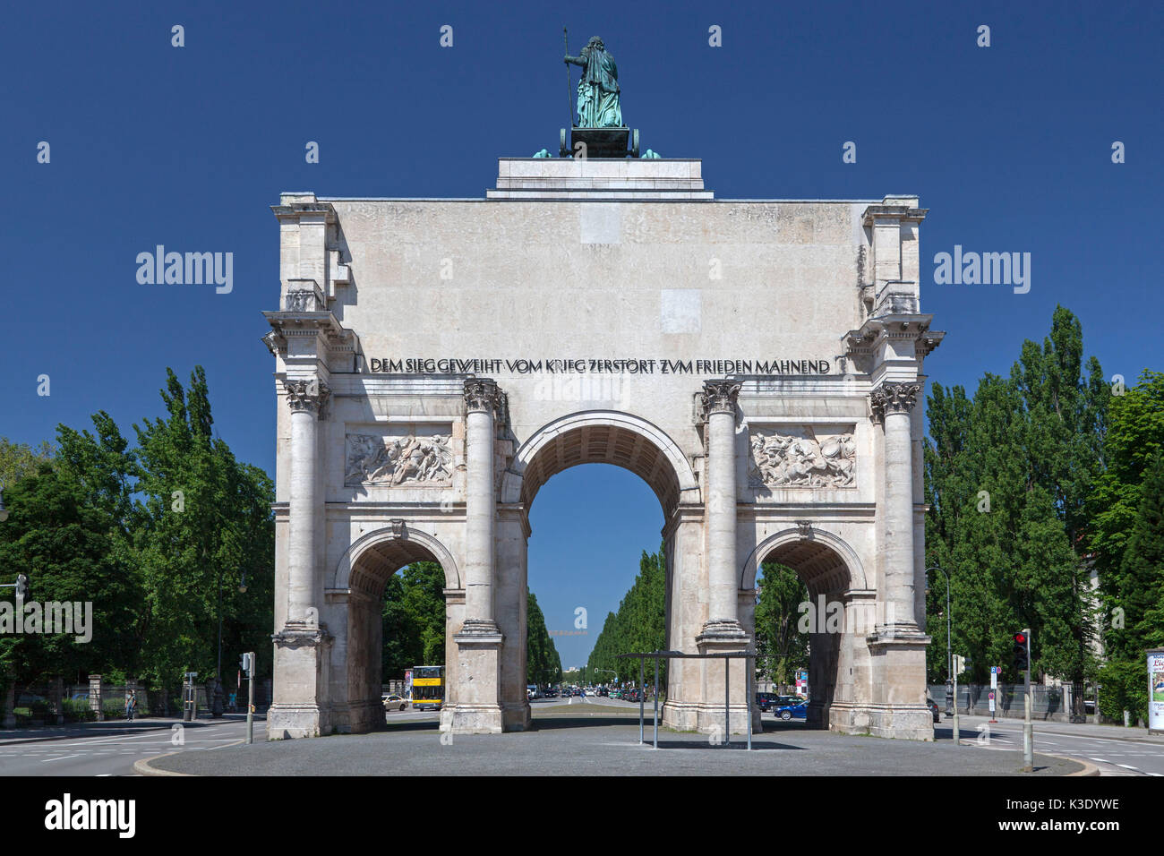 victory column between Ludwigstrasse and Leopoldstrasse, Munich ...