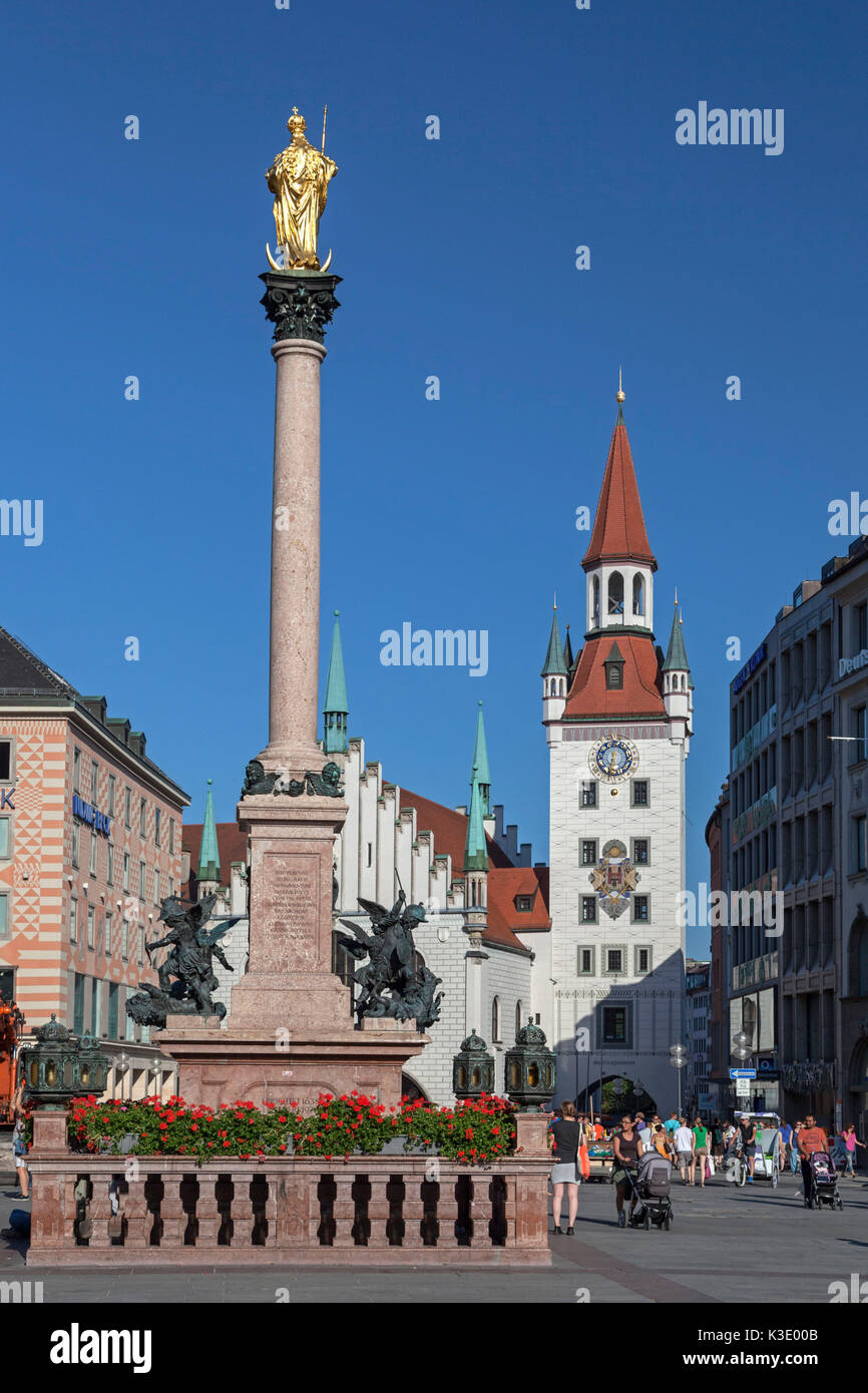 Old city hall with Marian column and Marienplatz, Munich, Old Town ...