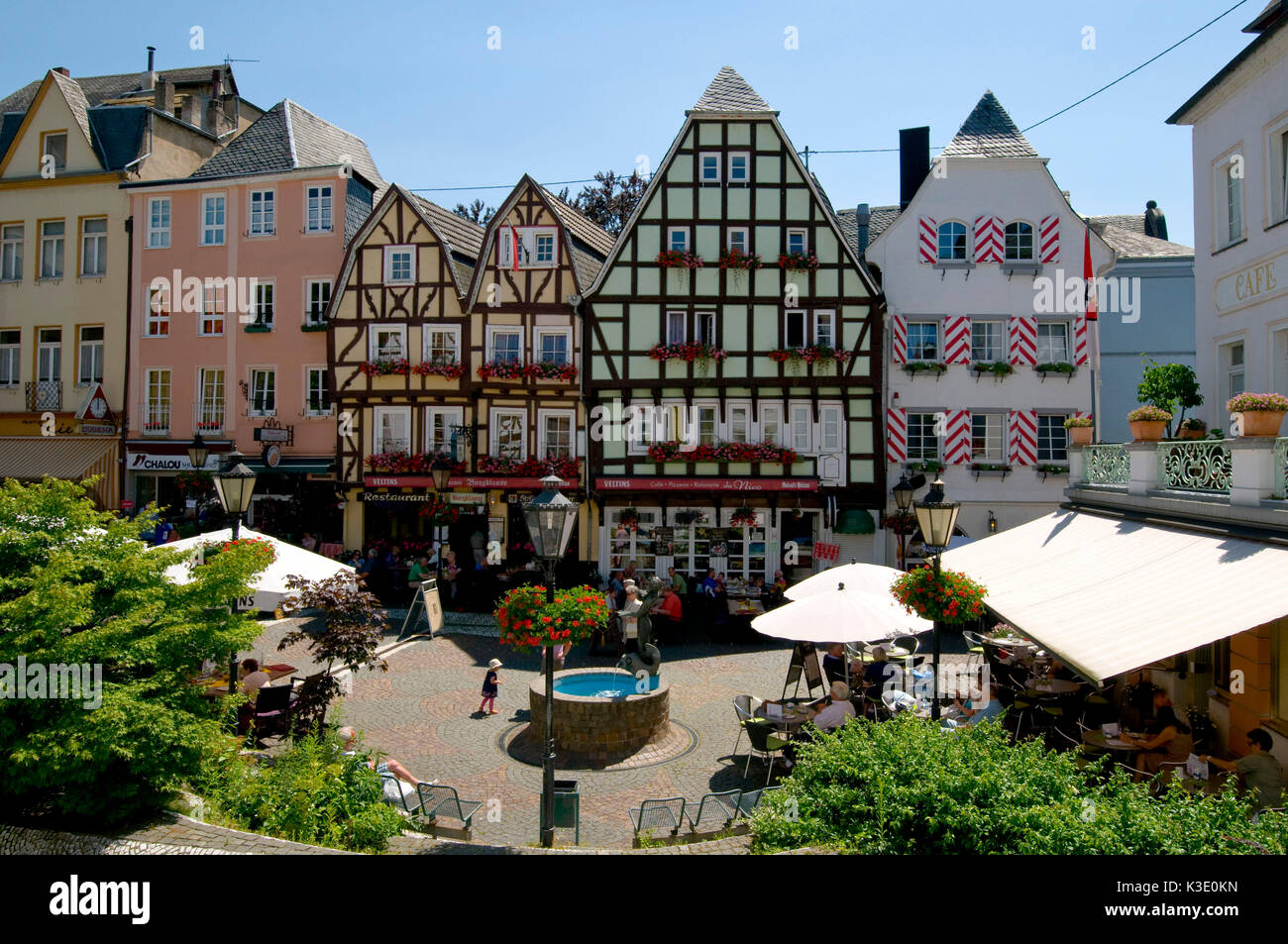 Linz castle hi-res stock photography and images - Alamy