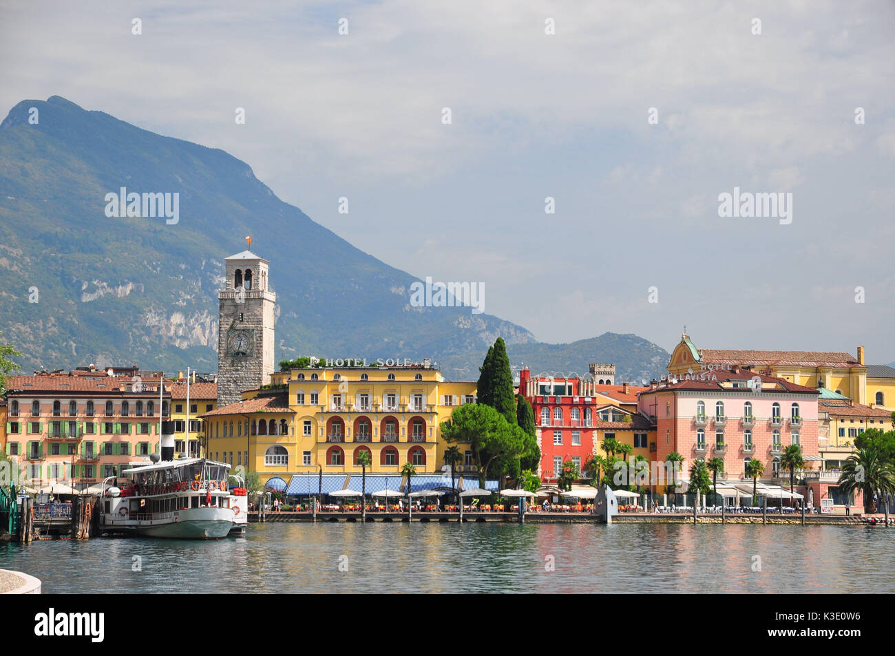 Garda promenade hi-res stock photography and images - Alamy