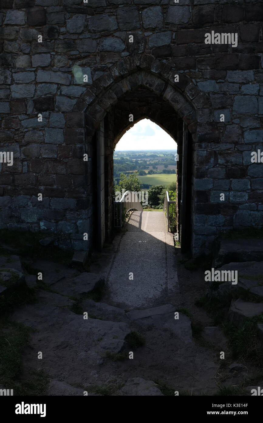 Beeston Castle, Fort, Fortification, Medieval, Rocky Crag, Civil War ...