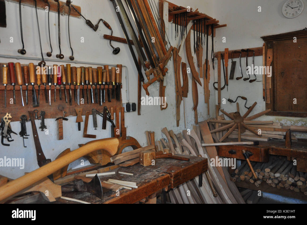The carpenters workshop hi-res stock photography and images - Alamy