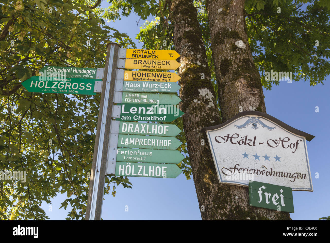 Signpost in lenggries hi-res stock photography and images - Alamy
