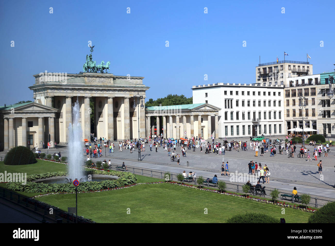 Germany, Berlin, the Brandenburg Gate, paris square Stock Photo - Alamy
