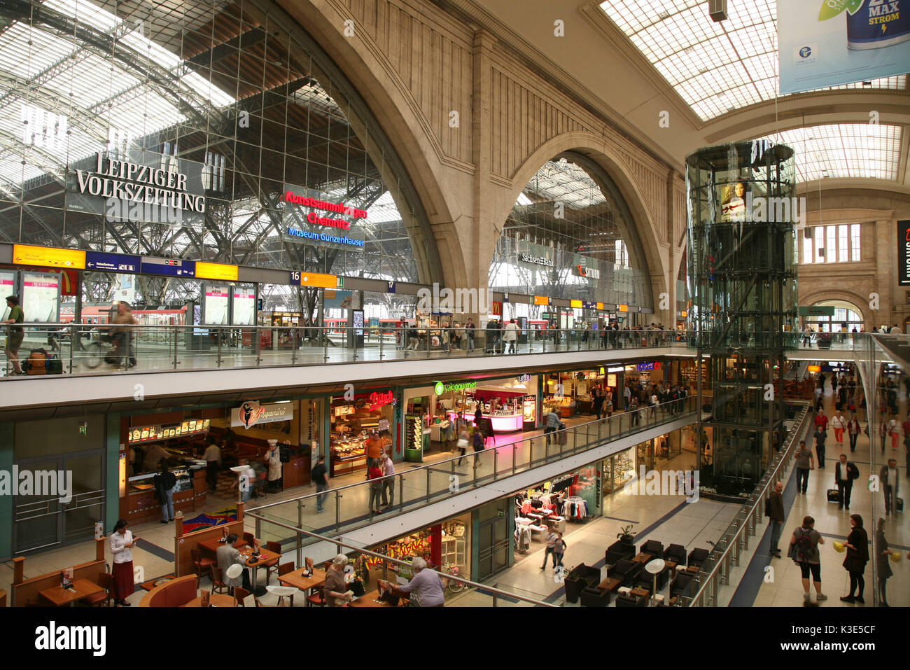 Germany, Saxony, Leipzig, central station promenades, inside Stock ...