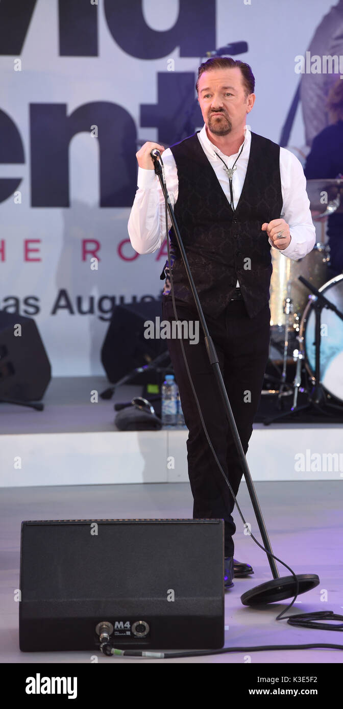 Photo Must Be Credited ©Alpha Press 079965 10/08/2016 Ricky Gervais ...