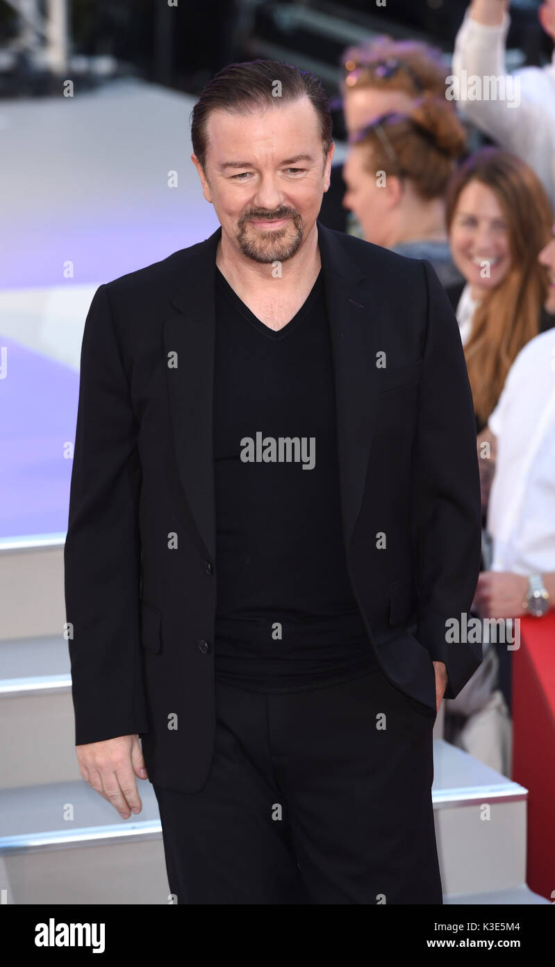 David brent ricky gervais hi-res stock photography and images - Alamy