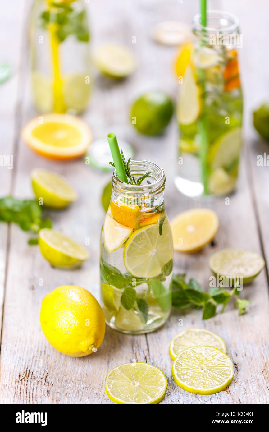 Lemonade juice hi-res stock photography and images - Alamy
