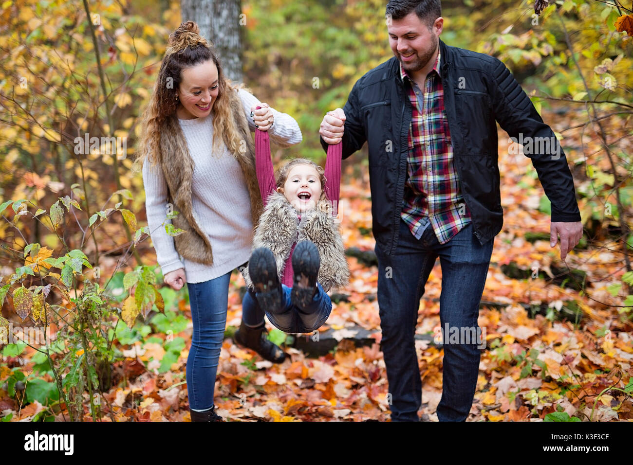 Happy family outdoor hi-res stock photography and images - Alamy