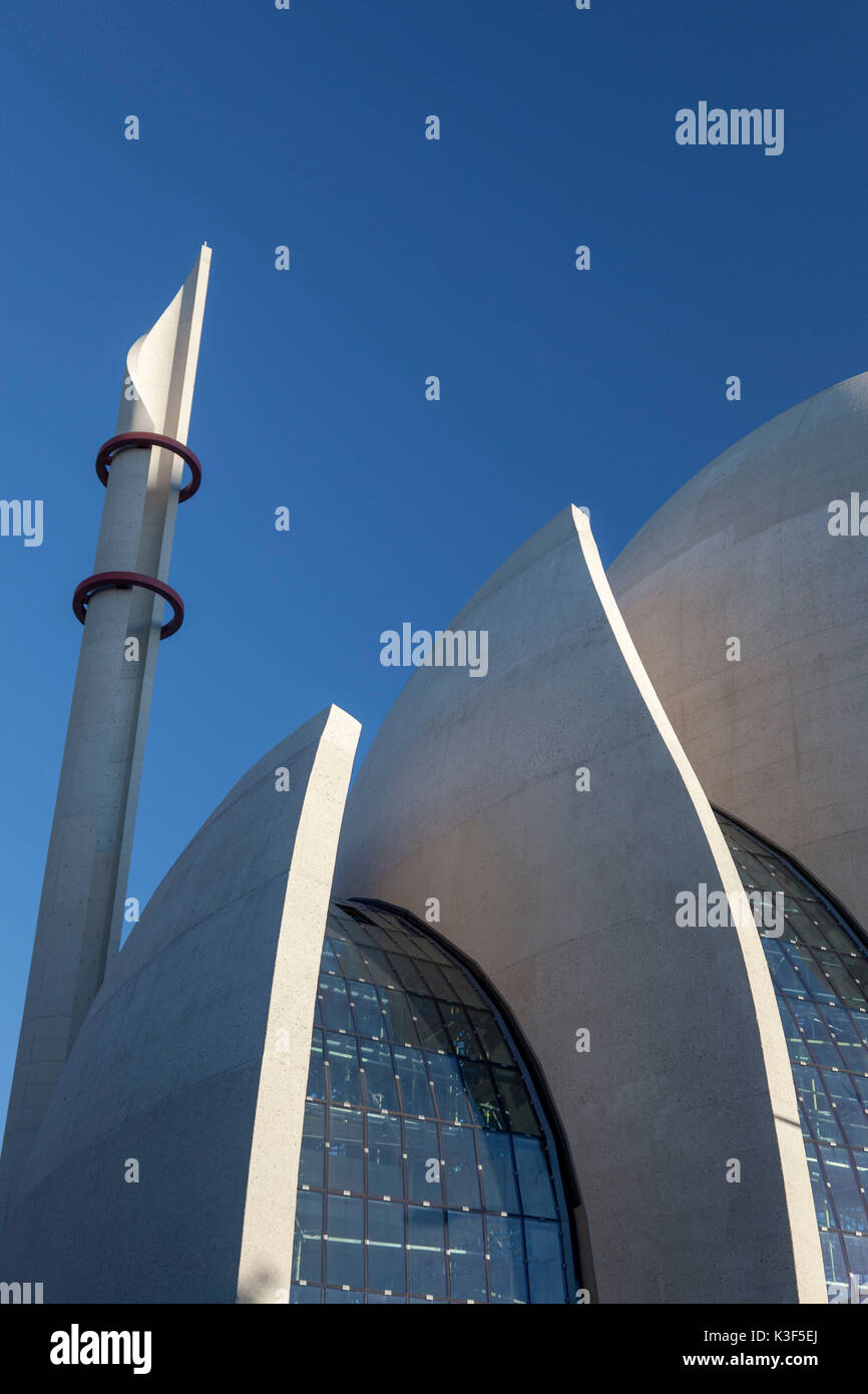 New Ehrenfelder Mosque in Cologne, North Rhine-Westphalia, Germany ...