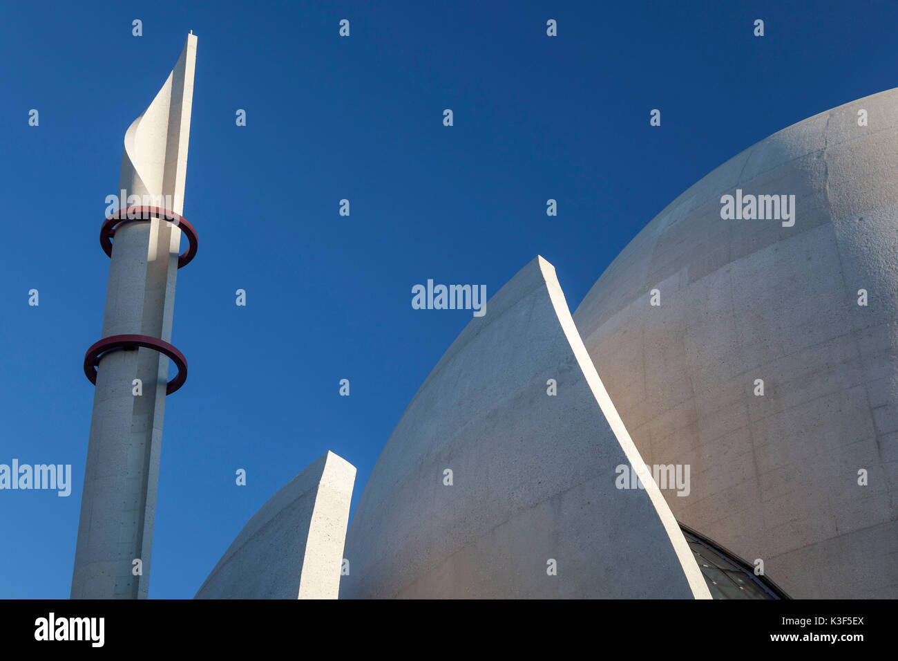 New Ehrenfelder Mosque in Cologne, North Rhine-Westphalia, Germany ...