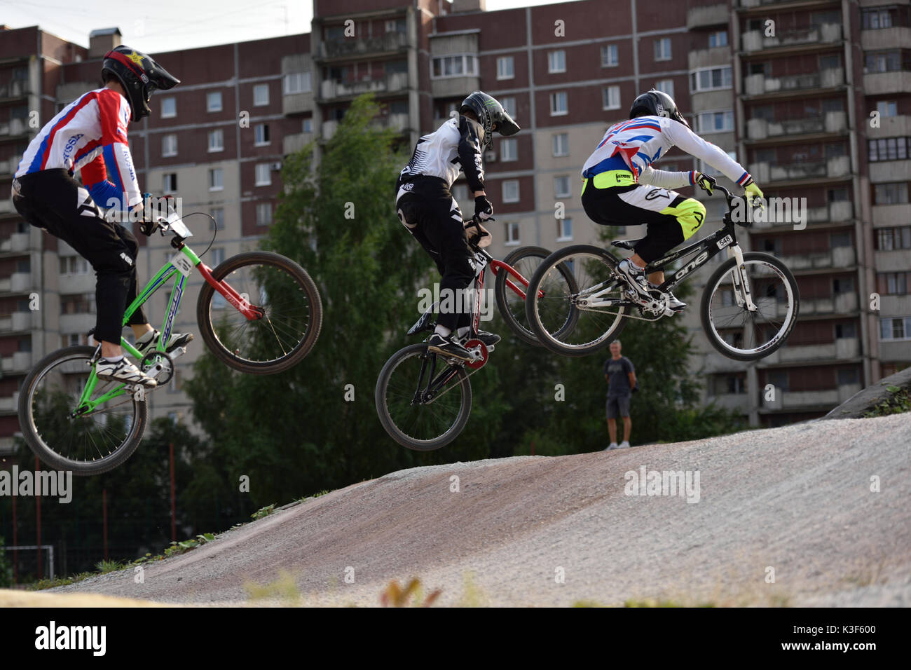 Group 6 racing hi-res stock photography and images - Alamy