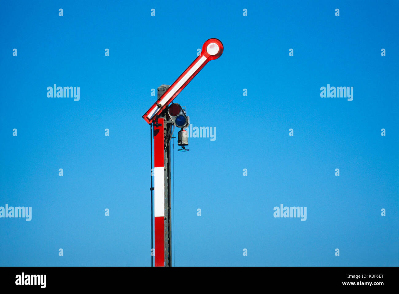Railway signal hi-res stock photography and images - Alamy