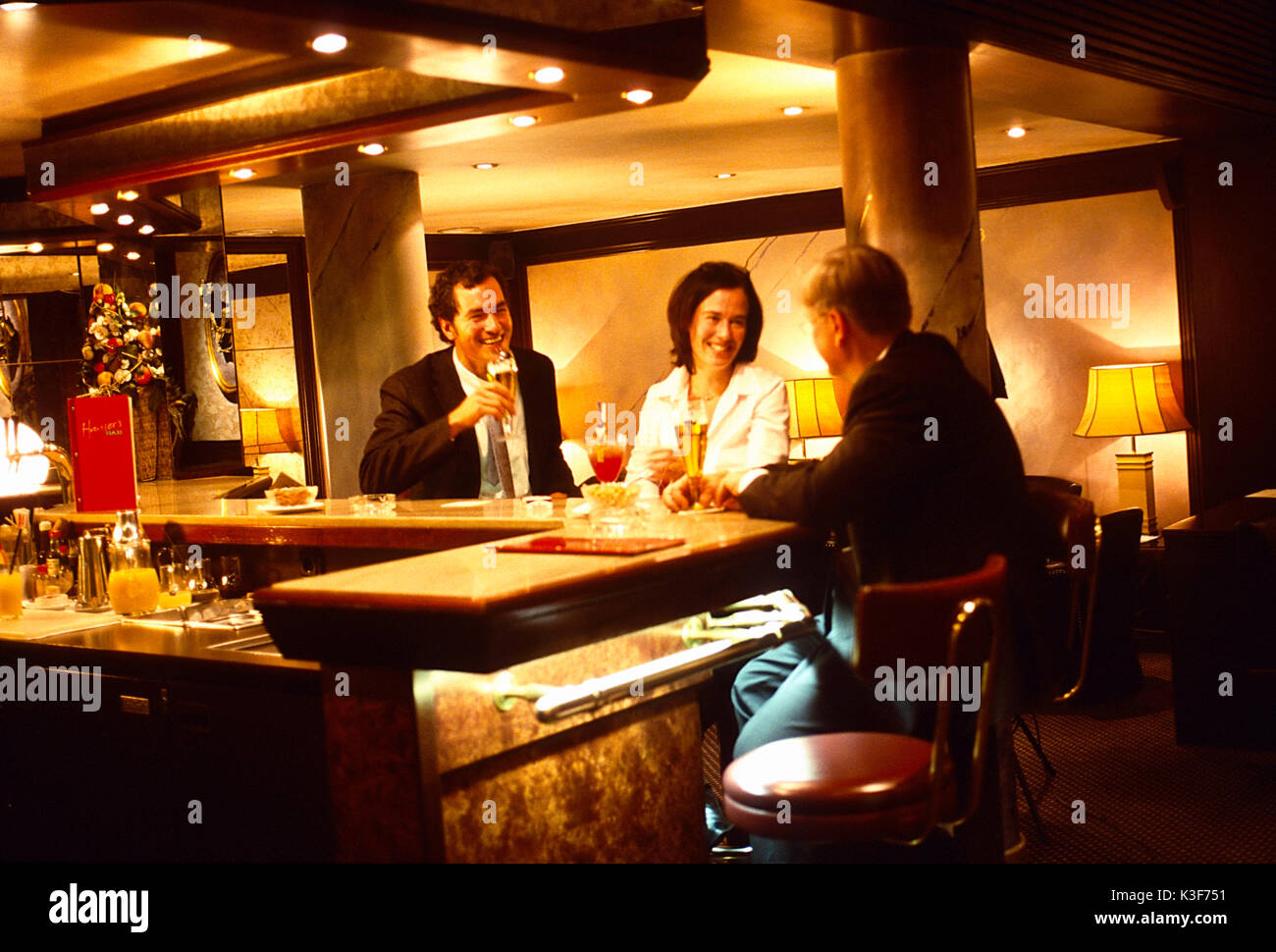 Conversation scene hi-res stock photography and images - Alamy