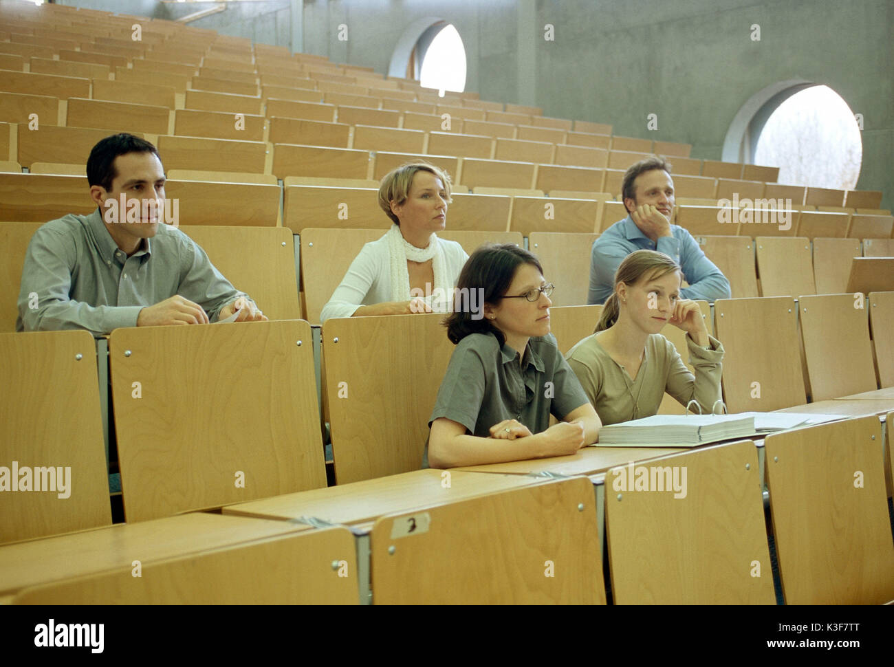 Auditorium students hi-res stock photography and images - Alamy