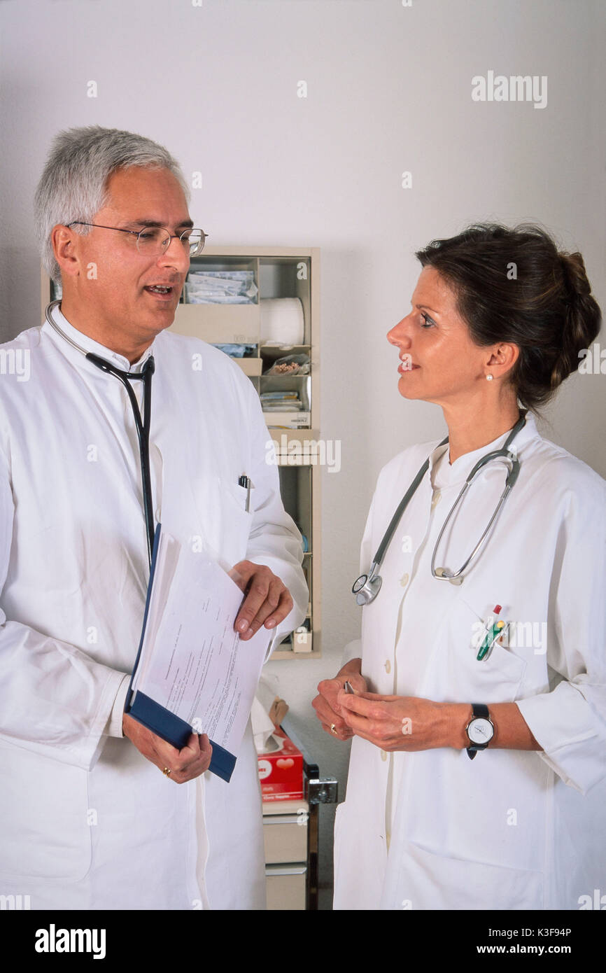 Conversation partner hi-res stock photography and images - Alamy