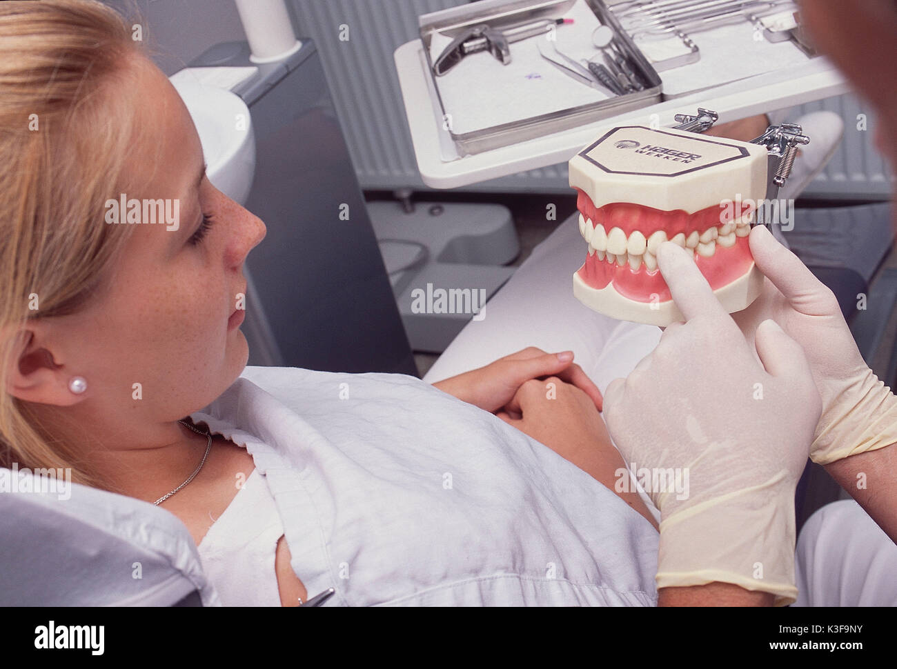 Tooth dentistry model hi-res stock photography and images - Alamy